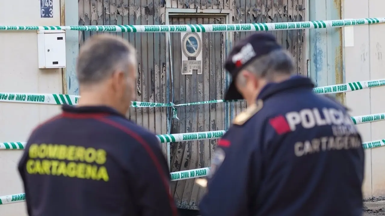 Extinguido un incendio en una nave del polígono Cabezo Beaza en Cartagena