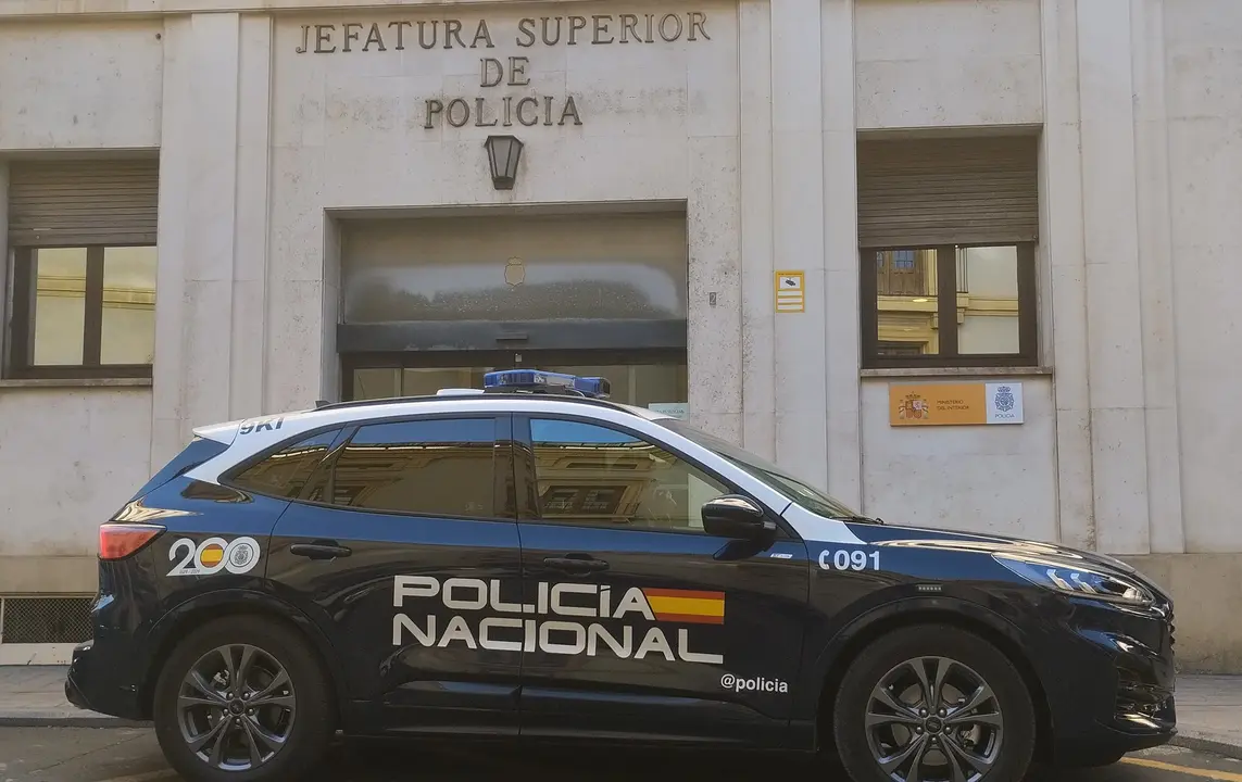 Detenido por intentar robar un cordón de oro con un tirón en la Plaza ...